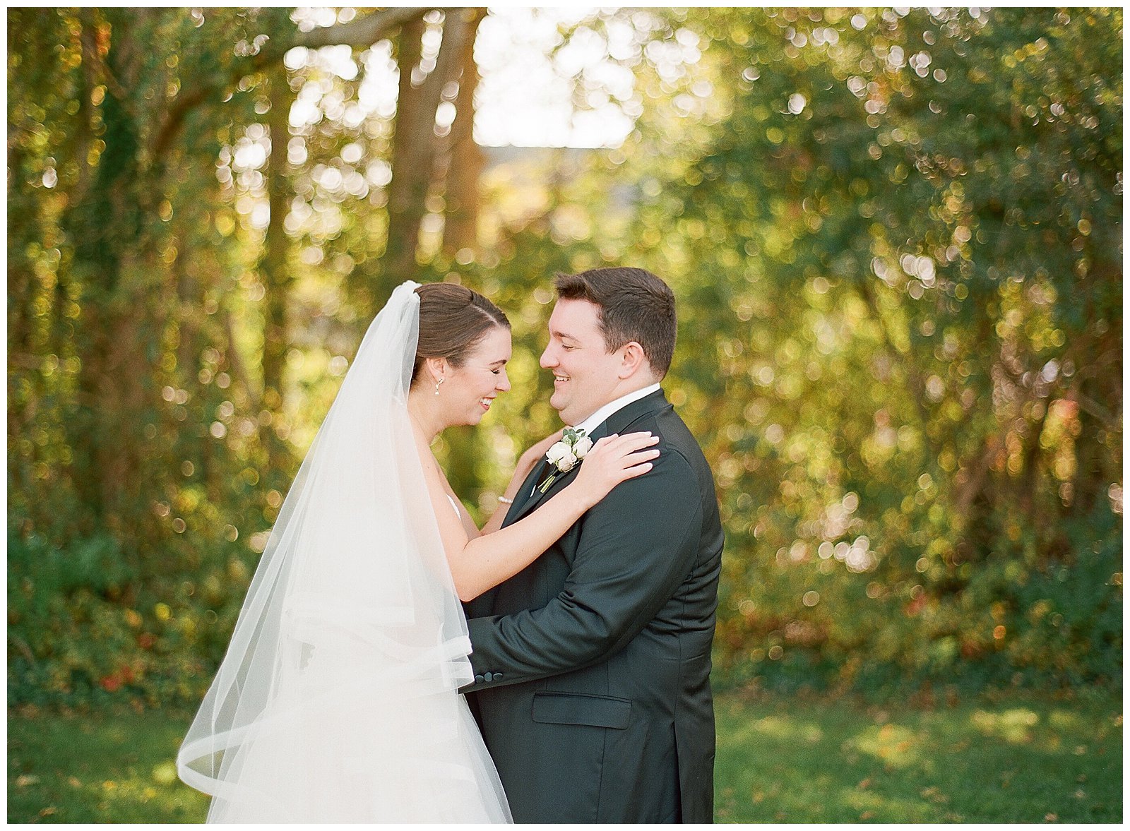 Sarah & Jason: A Captain Linnell House Wedding on Cape Cod - The Ganeys ...