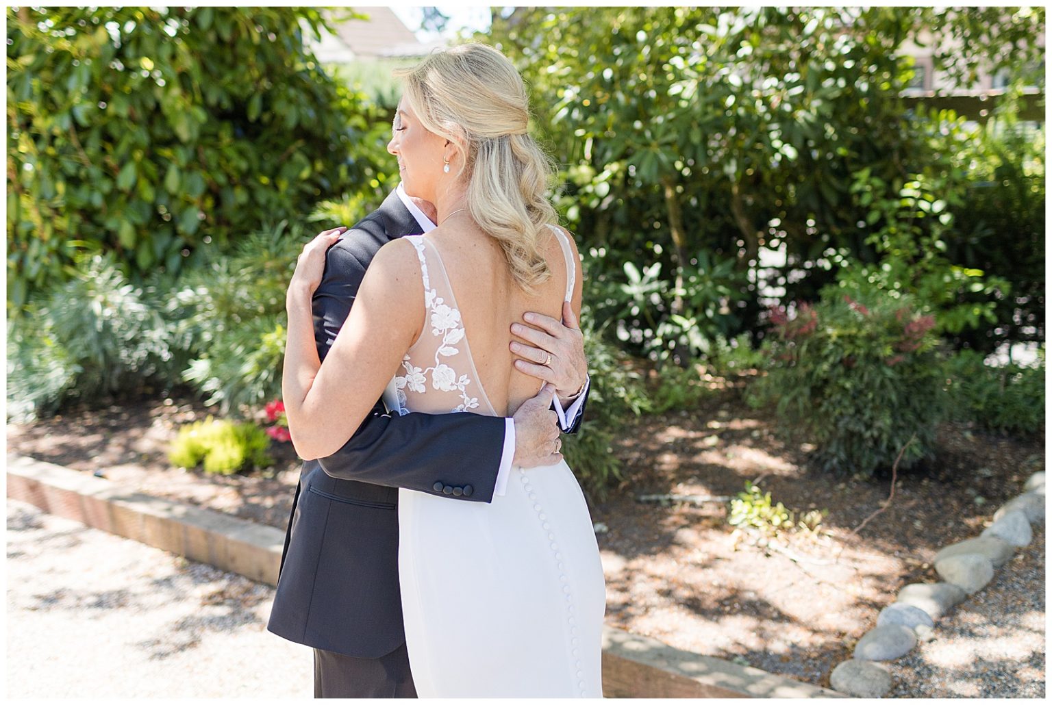 Molly & Sid: Country Club of Seattle Wedding at Restoration Point ...